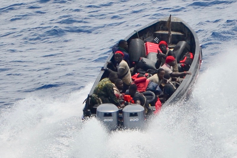Antipirateria, la fregata italiana Martinengo in azione nel golfo di Guinea
