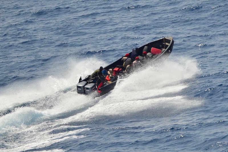 Antipirateria, la fregata italiana Martinengo in azione nel golfo di Guinea